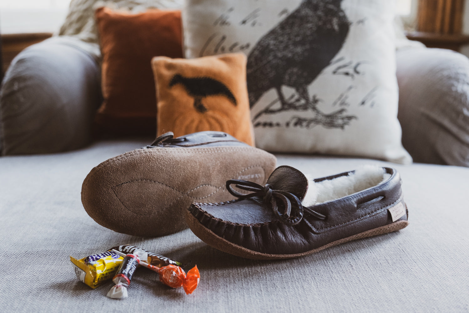 Men's Real Sheepskin Lined Genuine Leather Soft Sole Moccasin Slippers